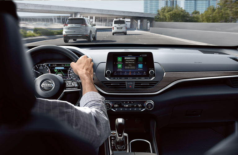 What are the Engine Options for the 2020 Nissan Altima?