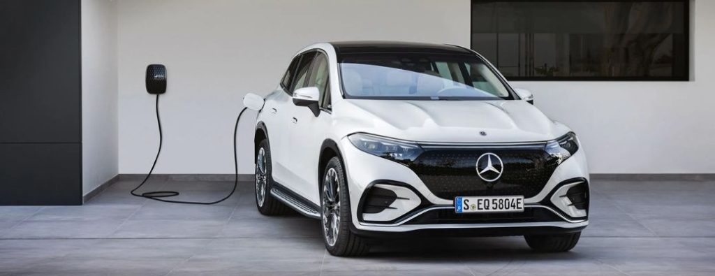 How do you charge your Mercedes-Benz EV with the Wallbox?