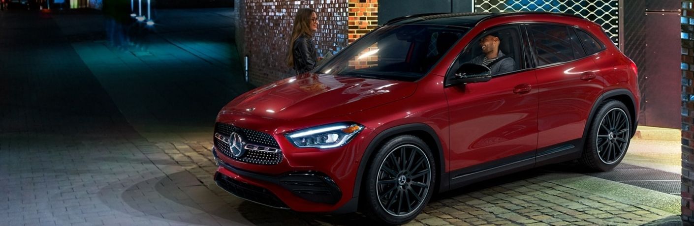 Watch the Commercial Overview Video of the Mercedes-Benz 2022 GLA