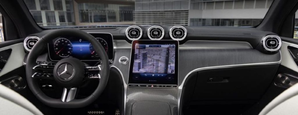 Parking Search via the Mercedes-Benz Infotainment System