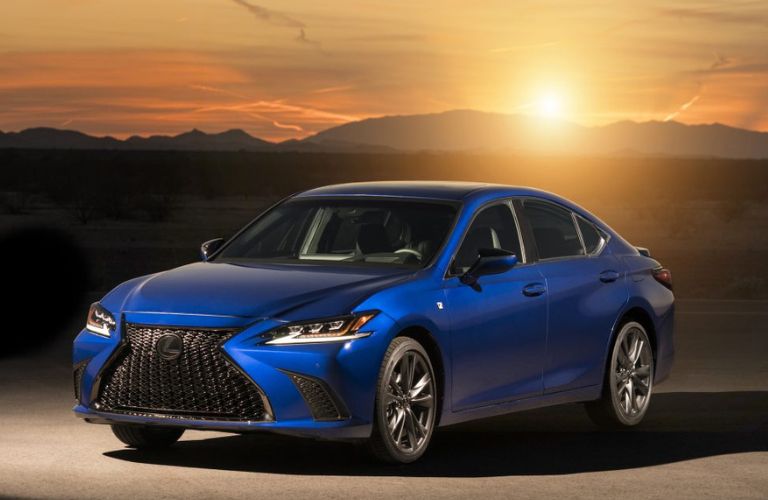 2021 Lexus ES vs 2021 Lexus IS