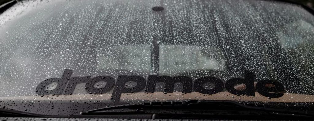 5 Ways to remove stickers from your car windshield