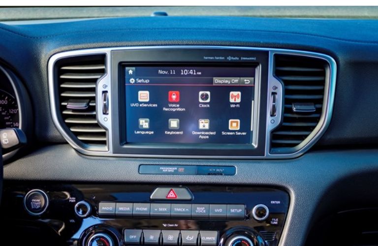 How to connect a smartphone to a Kia vehicle