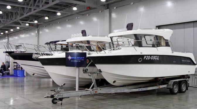 What are the different Midnight Express boat models?