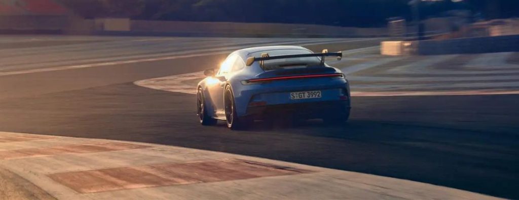 How Advanced in the Performance of the Latest 2023 Porsche 911 GT3?
