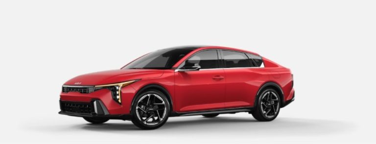 What color options does the 2025 Kia K4 offer? - Matt Castrucci Kia