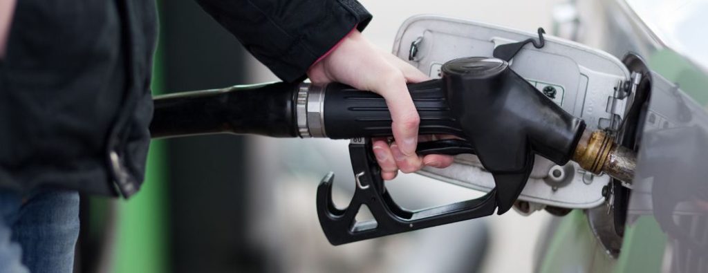 What Fuel Tank Level Should Drivers Refuel at?
