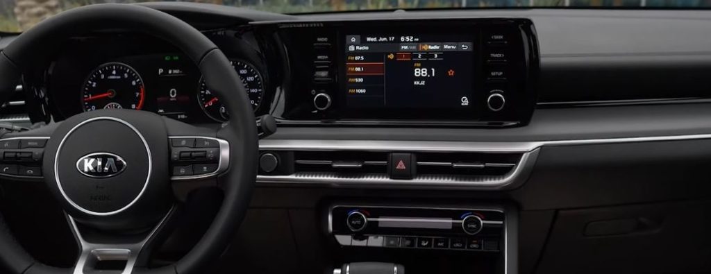 How To Use Kia Wireless Apple CarPlay and Android Auto