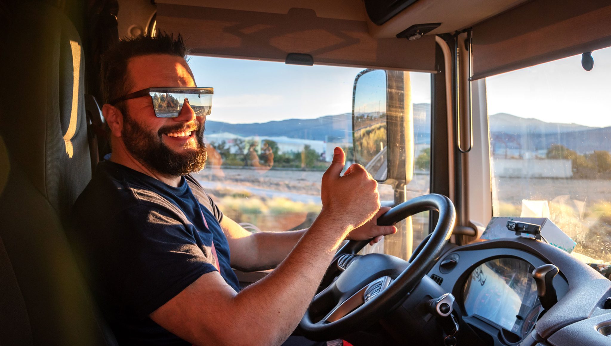Steps to becoming a commercial truck driver