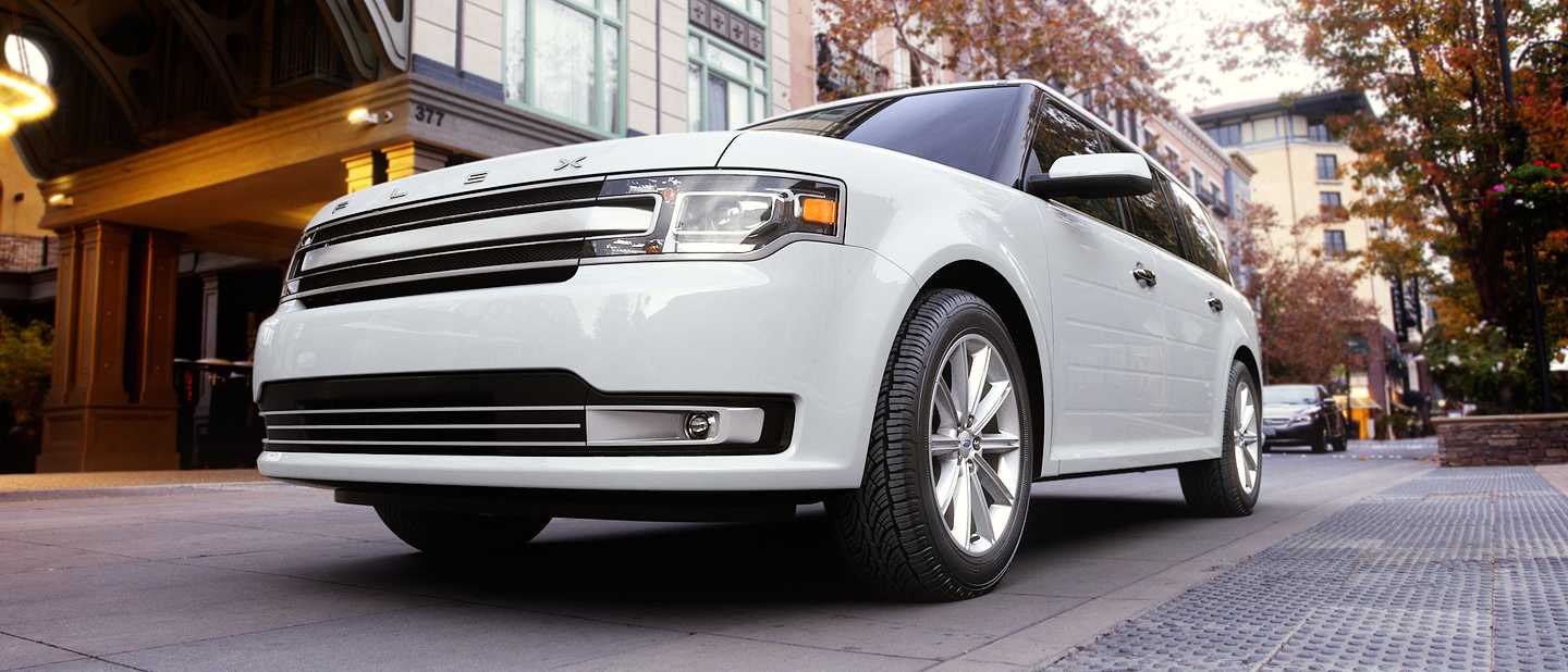 Pictures of All Nine 2019 Ford Flex Exterior Color Options