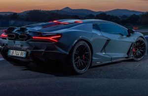 Lamborghini Revuelto Powertrain Features Explained in Detail