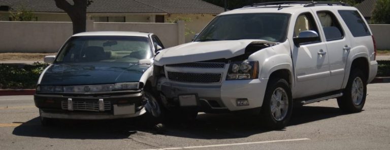 What Are the Tips You Can Follow to Avoid Car Accidents?