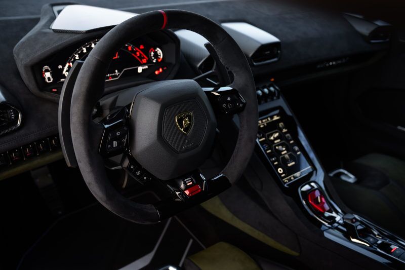 2024 Lamborghini Huracan Sterrato Powertrain Features