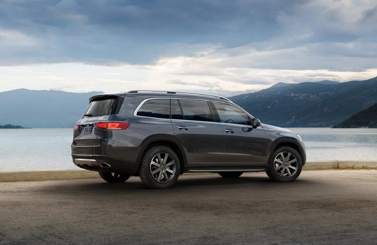 2023 Mercedes-Benz GLS vs. 2023 BMW X5