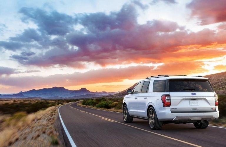 2021 Ford Expedition vs 2021 Dodge Durango