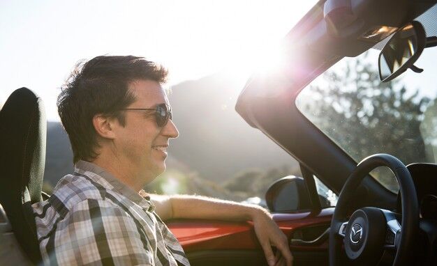 reasons-to-wear-sunglasses-while-driving