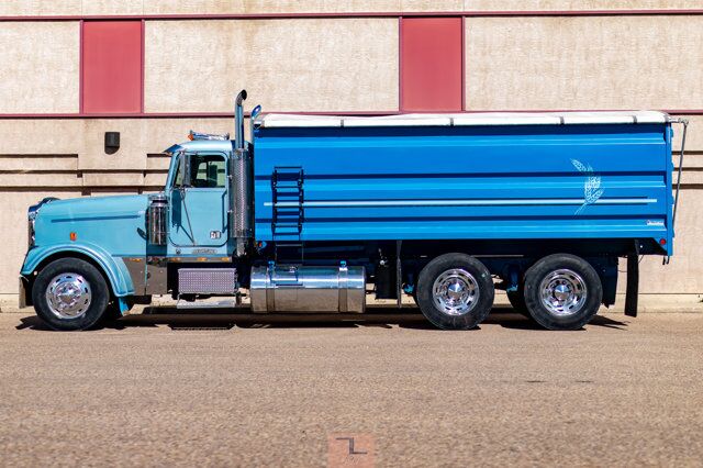 1995 Freightliner Grain Truck Tandem Axle Diesel Manual Red Deer AB ...