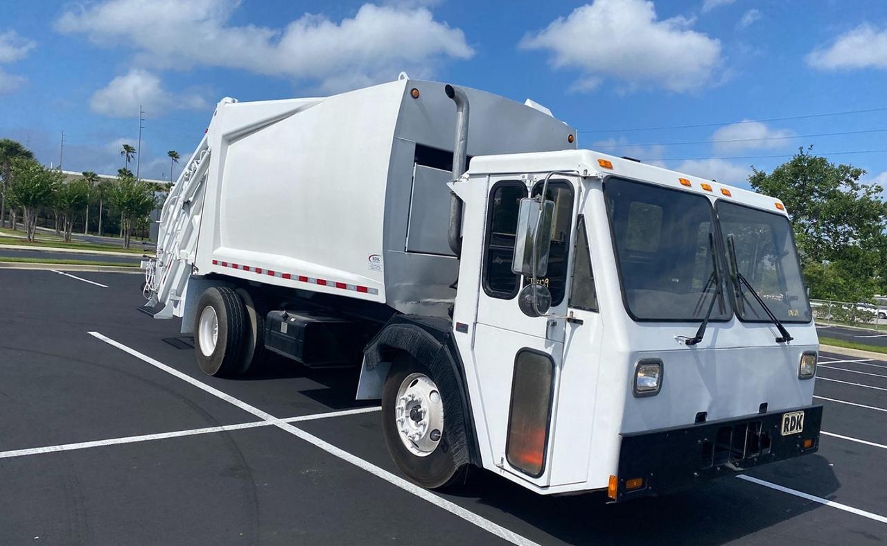 2009 CCC LET 16 yd Loadmaster Rear Loader Garbage Truck Tampa FL 49810143