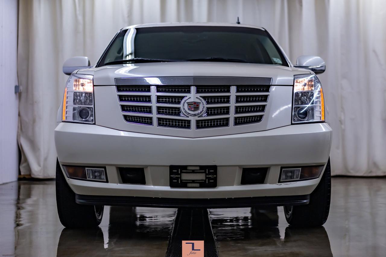 Used 2009 Cadillac Escalade AWD Luxury Leather Roof Nav in Red Deer AB