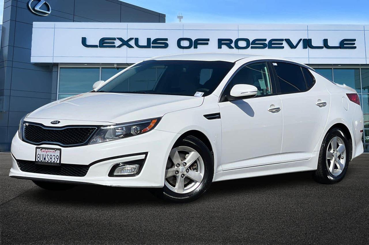 Used cars at the Roseville Automall