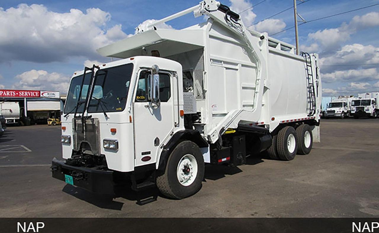 Used 2015 Peterbilt 320 40 Yard EZ Pack Front Loader Garbage Truck ...