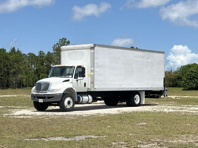 Used dry freight box trucks in Miami FL