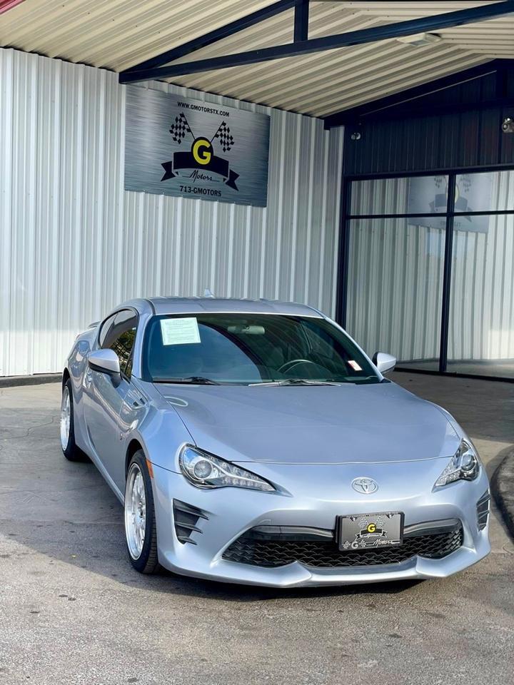 Used 2017 TOYOTA 86 BASE in Houston TX