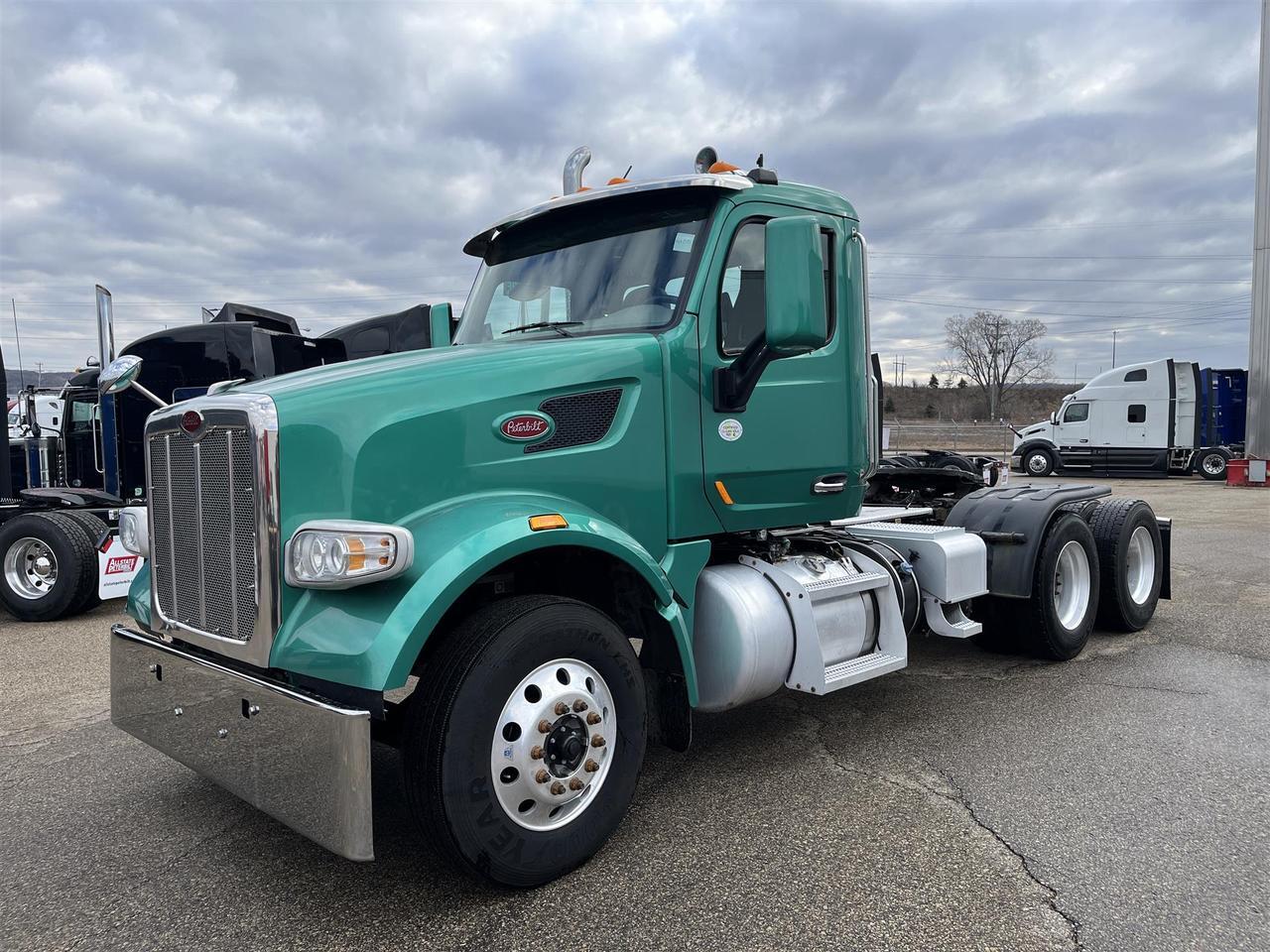 Peterbilt 567 Minneapolis MN