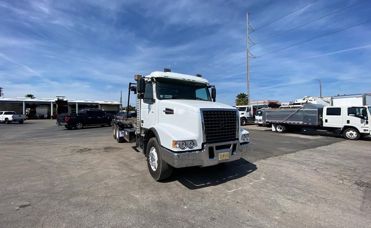 2020 Volvo VHD64 60,000 lb Pac Mac Roll Off Truck Tampa FL 56209459