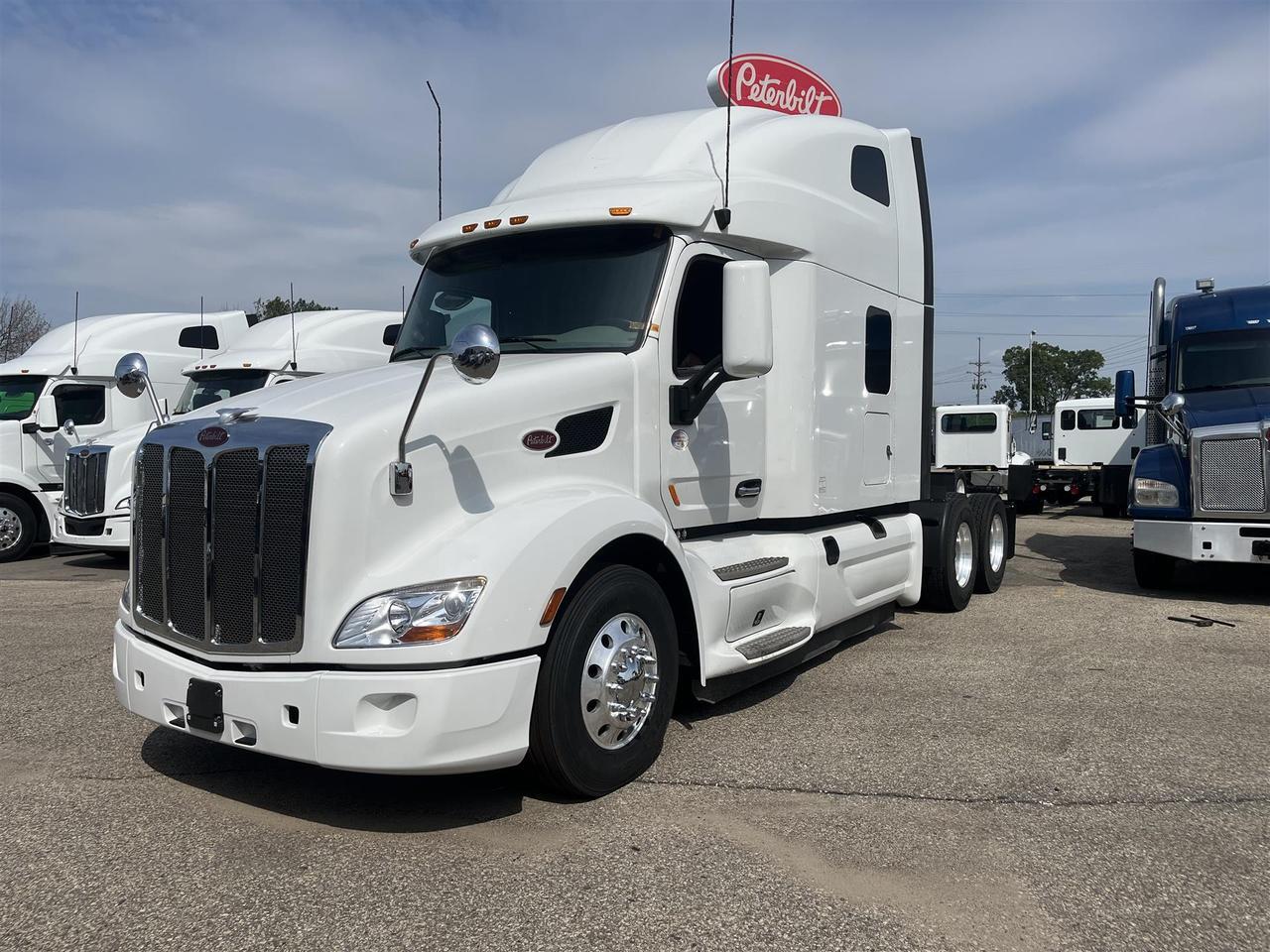 Peterbilt Trucks 579