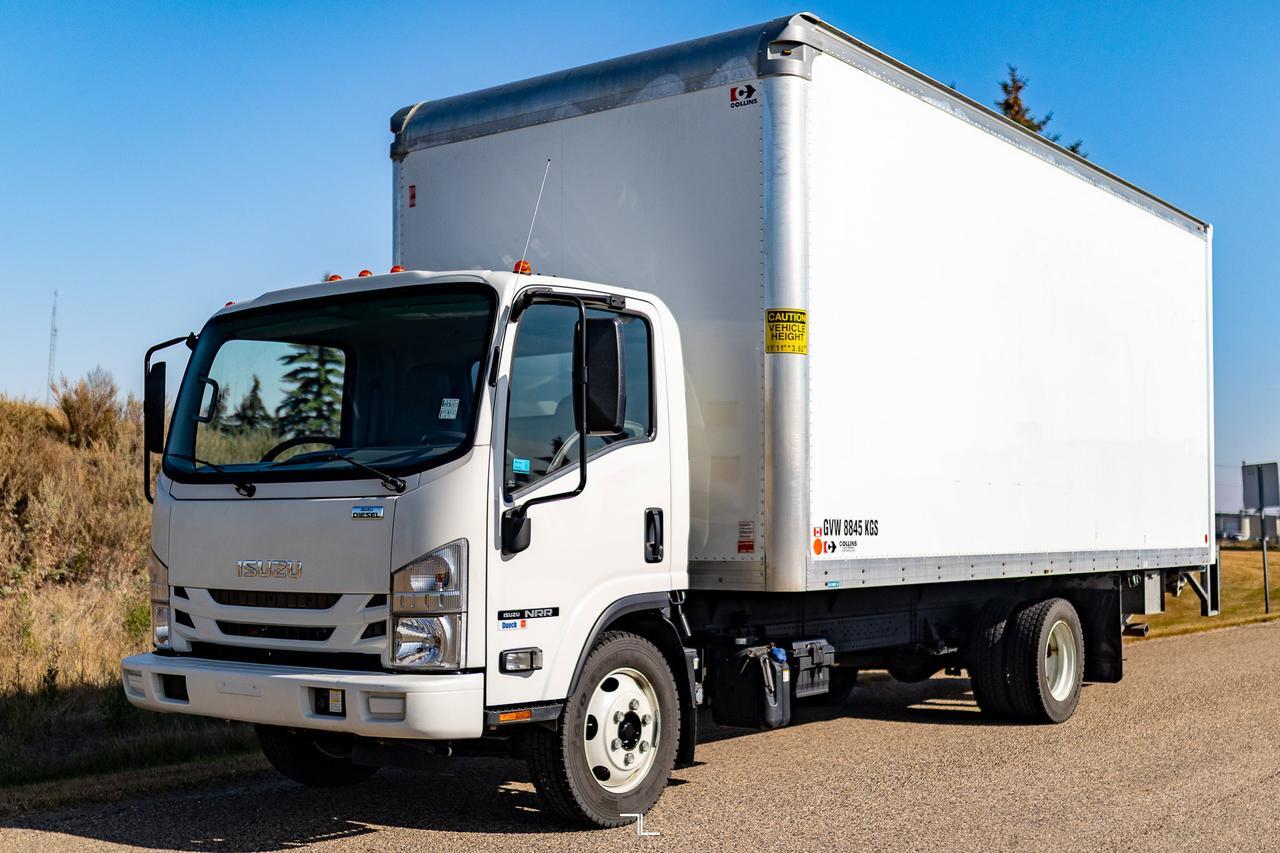 Used 2022 Isuzu NRR 20 Ft. Box Cube Van Power Liftgate Diesel in Red ...