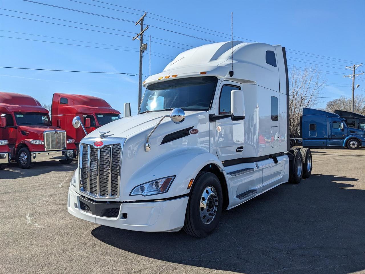 Find 2022 Peterbilt 579 80" Double Bunk Raised Roof for sale at ...