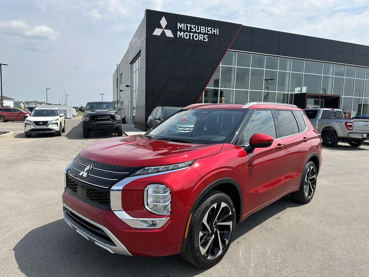 2023 Mitsubishi Outlander vs 2023 Hyundai Santa Fe