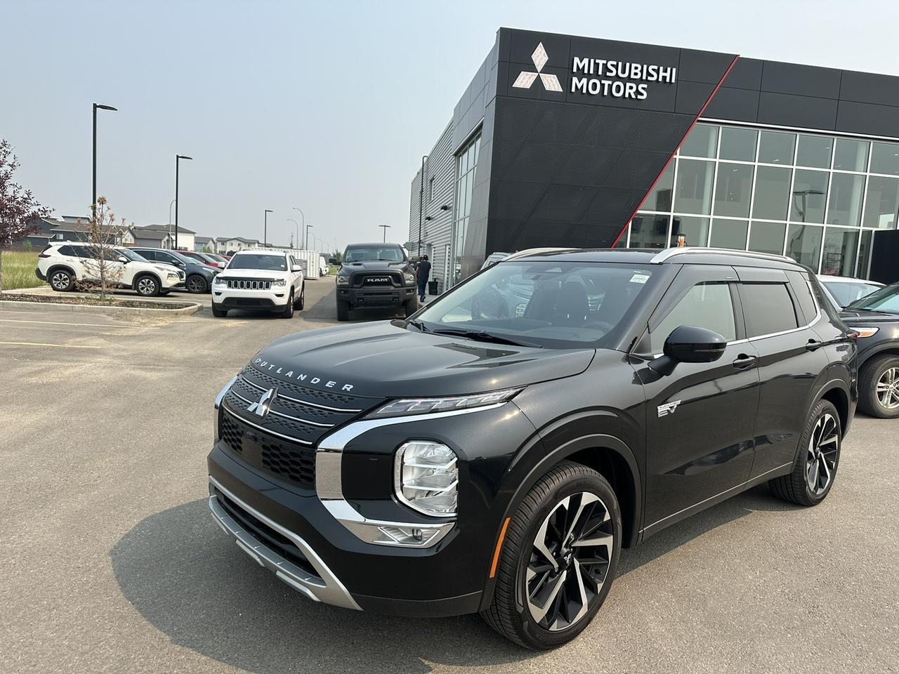 New 2023 Mitsubishi Outlander PHEV Whitecourt AB