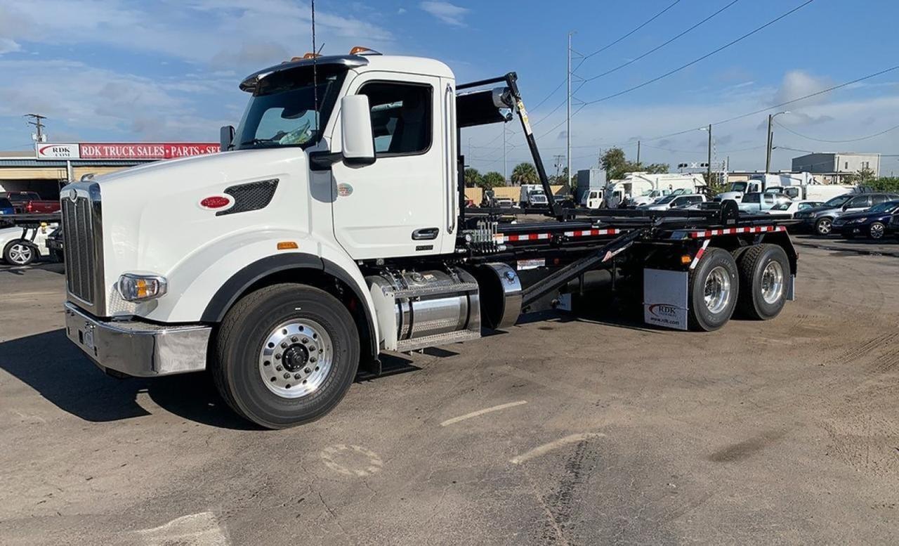 New 2023 Peterbilt 567 60,000 LB. PACMAC ROLL-OFF TRUCK Tampa FL