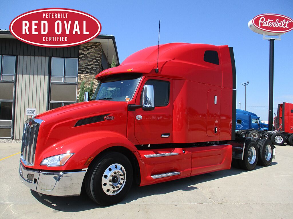 Used 2023 Peterbilt 579 80" Double Bunk Raised Roof in Fargo ND
