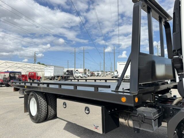 New 2024 Isuzu FTR Century 22' Rollback Car Carrier Truck in Tampa FL