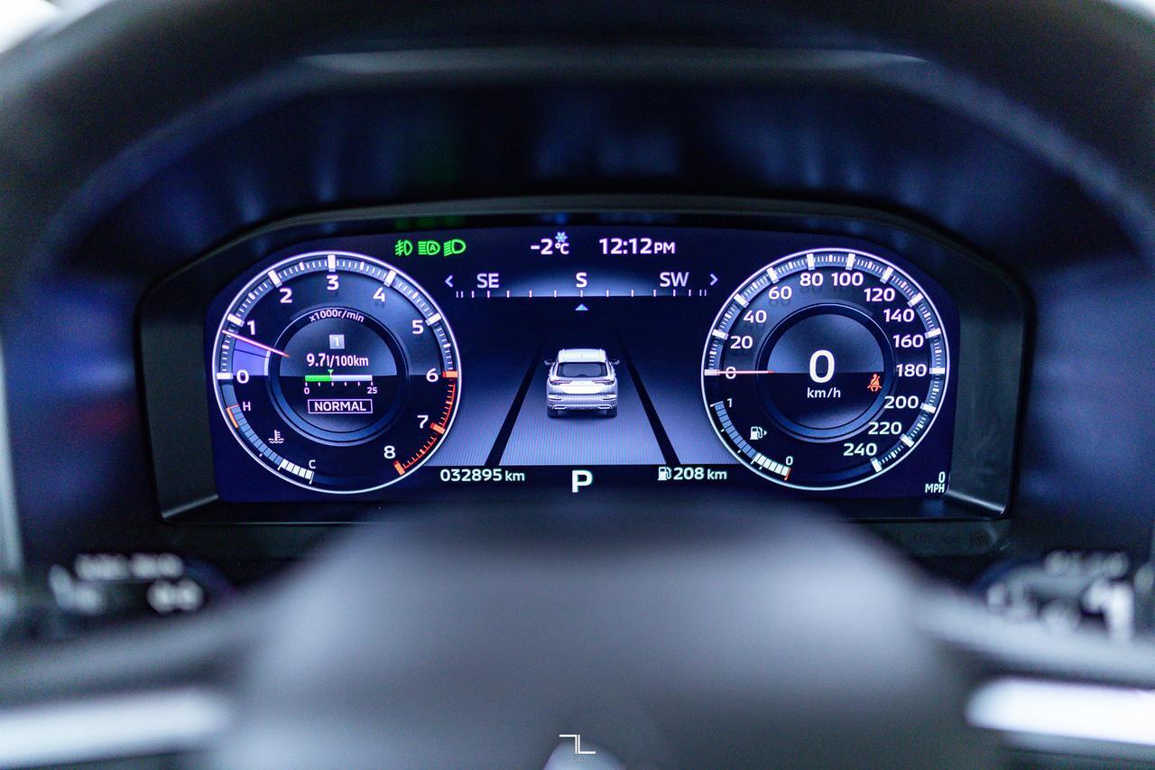 Used 2024 Mitsubishi Outlander AWD SEL Leather Roof Nav in Red Deer AB