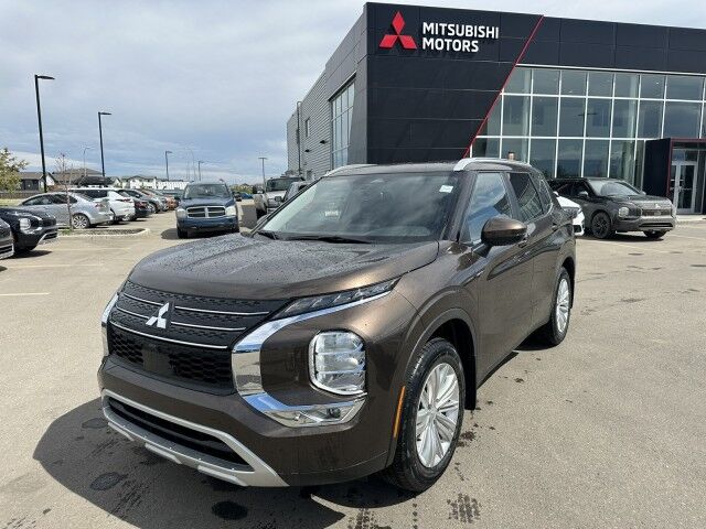 2023 Mitsubishi Outlander vs 2023 Hyundai Santa Fe