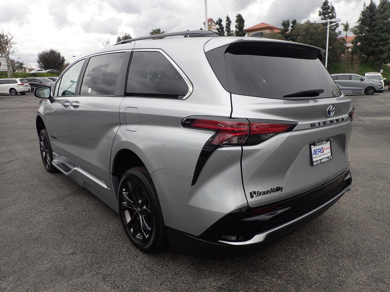 New 2024 Toyota Sienna Celestial Silver Metallic in Anaheim CA