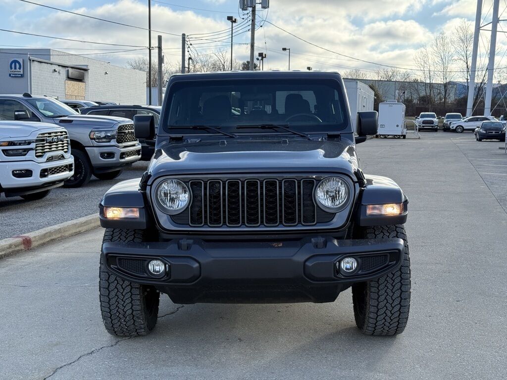 Used 2025 Jeep Gladiator Nighthawk in Crestwood KY