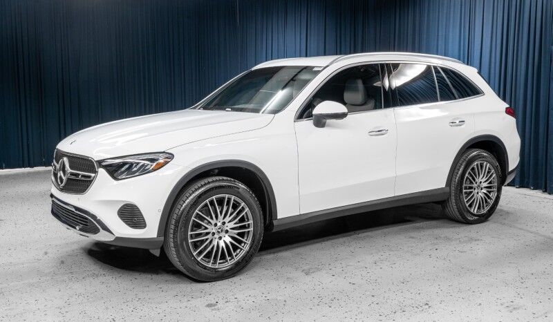2025 Mercedes-Benz GLC SUV Exterior Paint Colors and Trim Levels