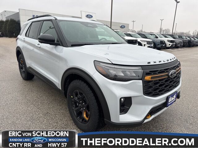 2026 Ford Explorer Tremor Random Lake WI 63644317