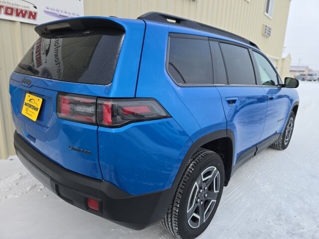 New 2026 Jeep Cherokee Laredo in Watertown SD